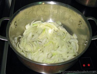 Emirati Recipe: Meat fried with spices (La-ham nashif) - Ginger and Scotch